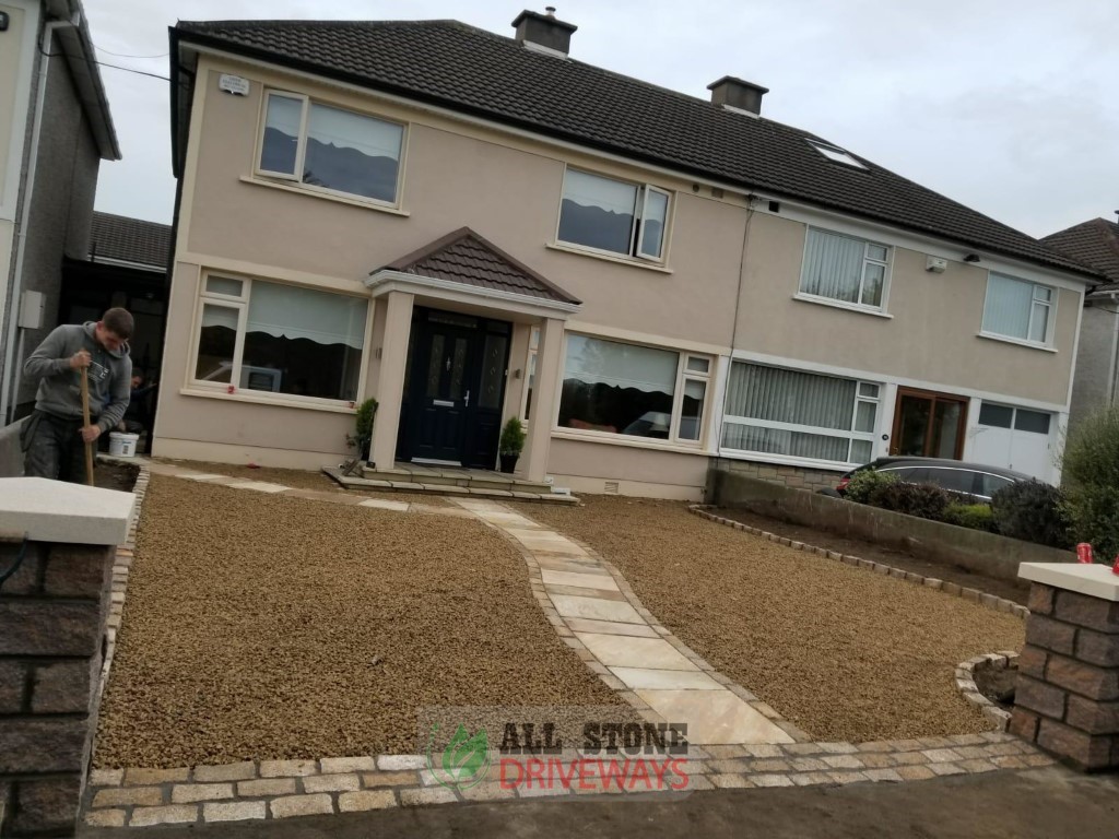Aggregate Driveways Cork - Decorative Stone Driveway Specialists
